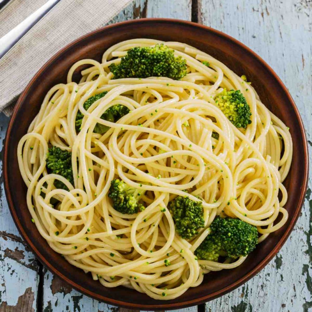 Vegan Broccoli Pasta with Garlic and Onions in a Creamy Sauce
