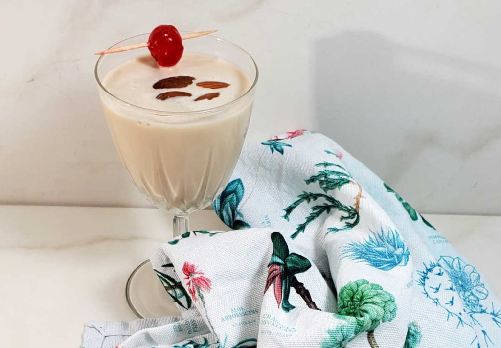 Toasted Almond Cocktail - Make it With Kahlua Amaretto & Cream