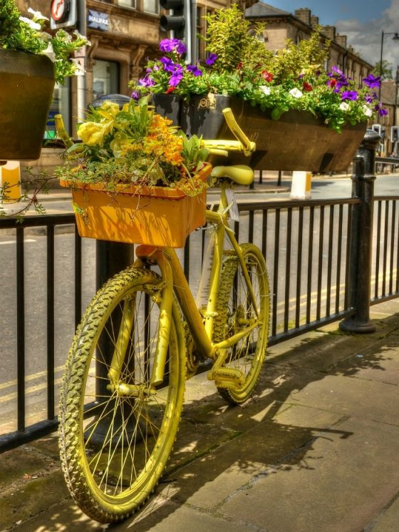 31 Fun and Whimsical Bicycle Planters for your Garden and Yard