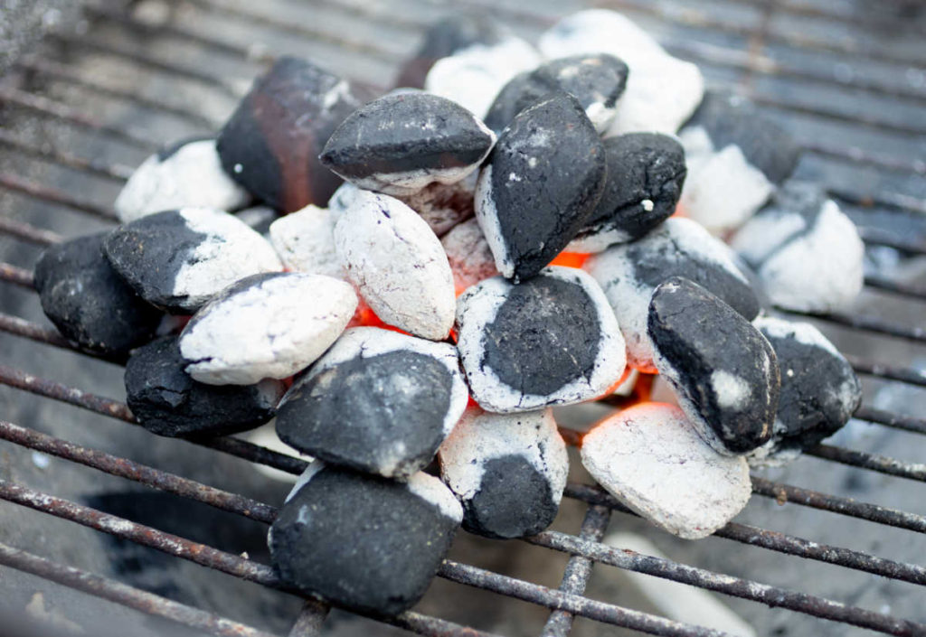 How to Grill Like a Pro - 25 Grilling Tips for Summer Barbecues