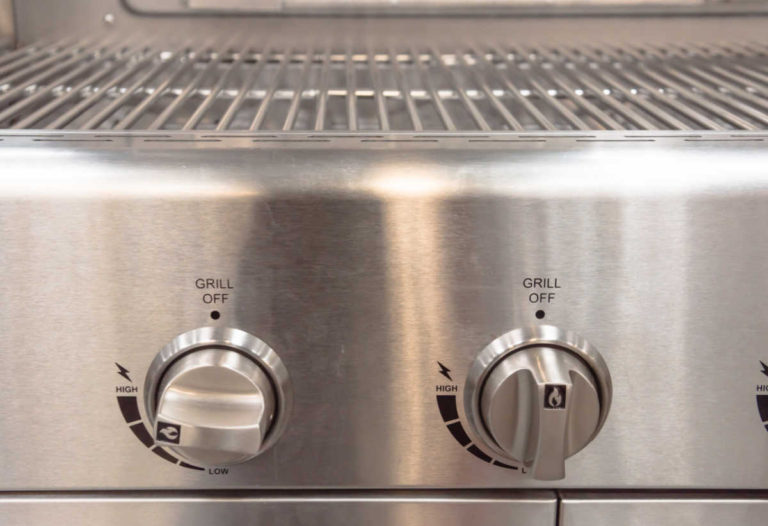 How to Grill Like a Pro - 25 Grilling Tips for Summer Barbecues