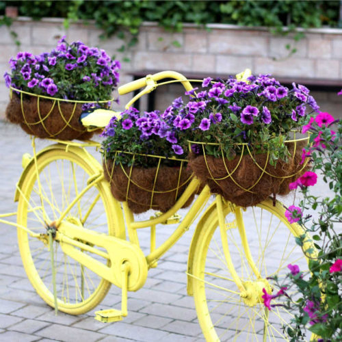 31 Fun and Whimsical Bicycle Planters for your Garden and Yard