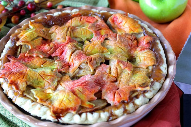 Pie Crust Decorating Ideas - Awesome Pie Crust Designs to Wow a Crowd